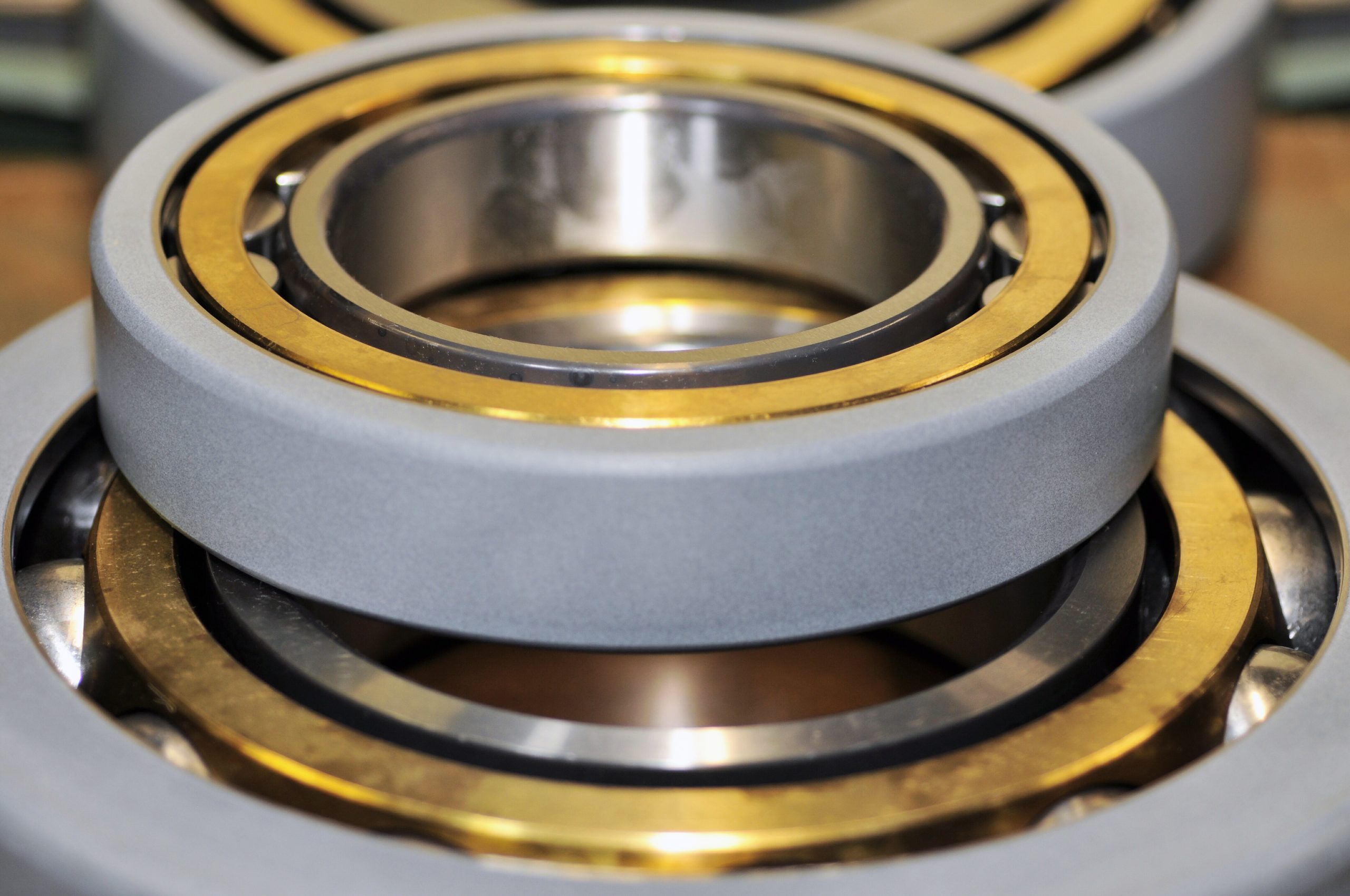 Railway Industry and Electrically Insulated / Hybrid Bearings